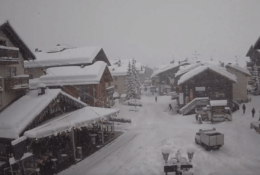 La MAGIA della NEVE: guardate come sta nevicando a Livigno in diretta ...